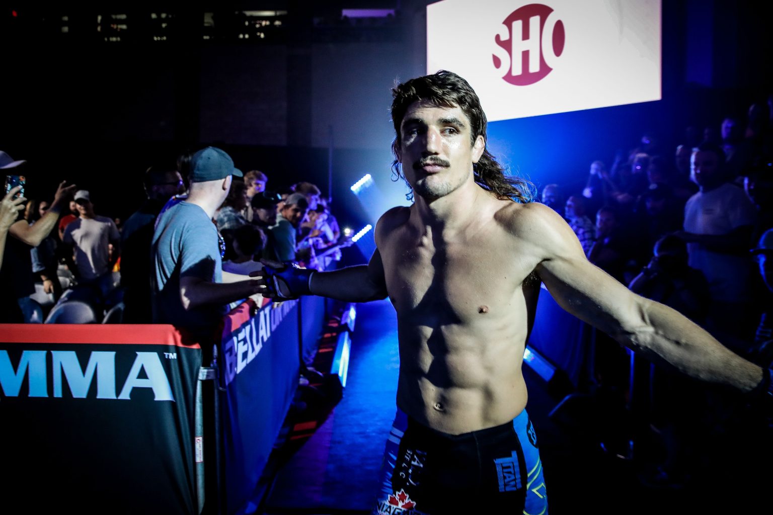 Aaron Jeffery inks new six-fight deal with Bellator MMA following upset ...