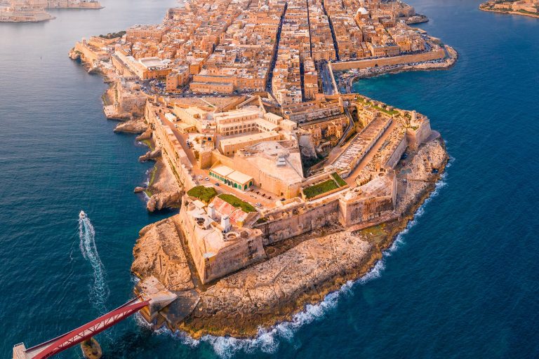 Differences between Malta PR and RP programs