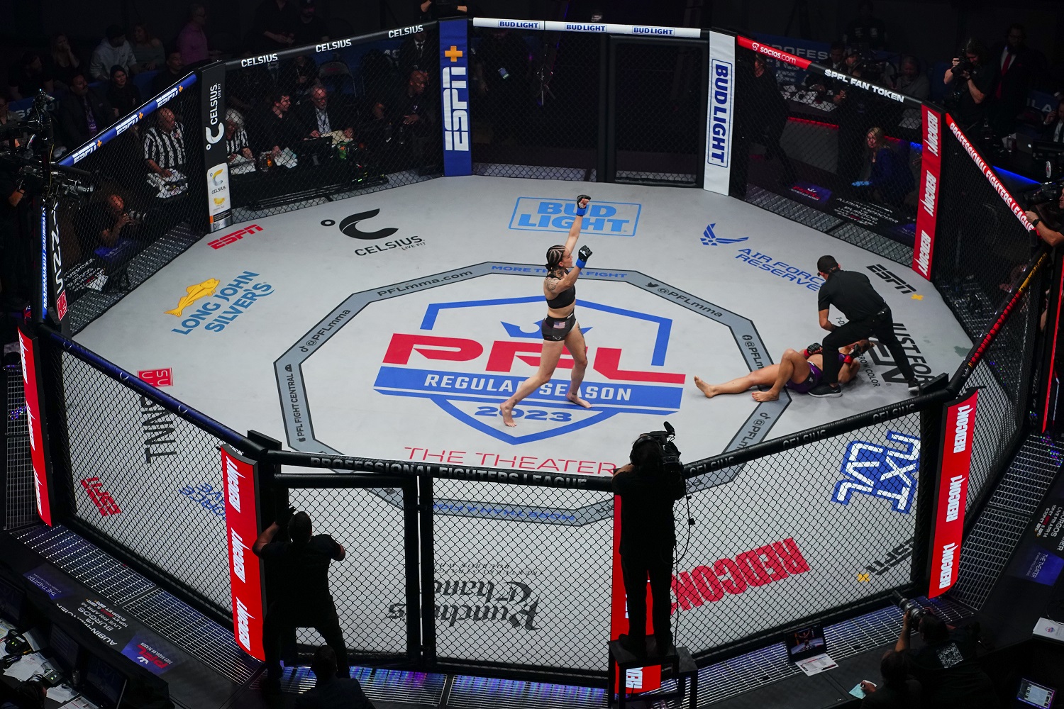 Amber Leibrock channels her inner Holly Holm, lands massive head kick ...